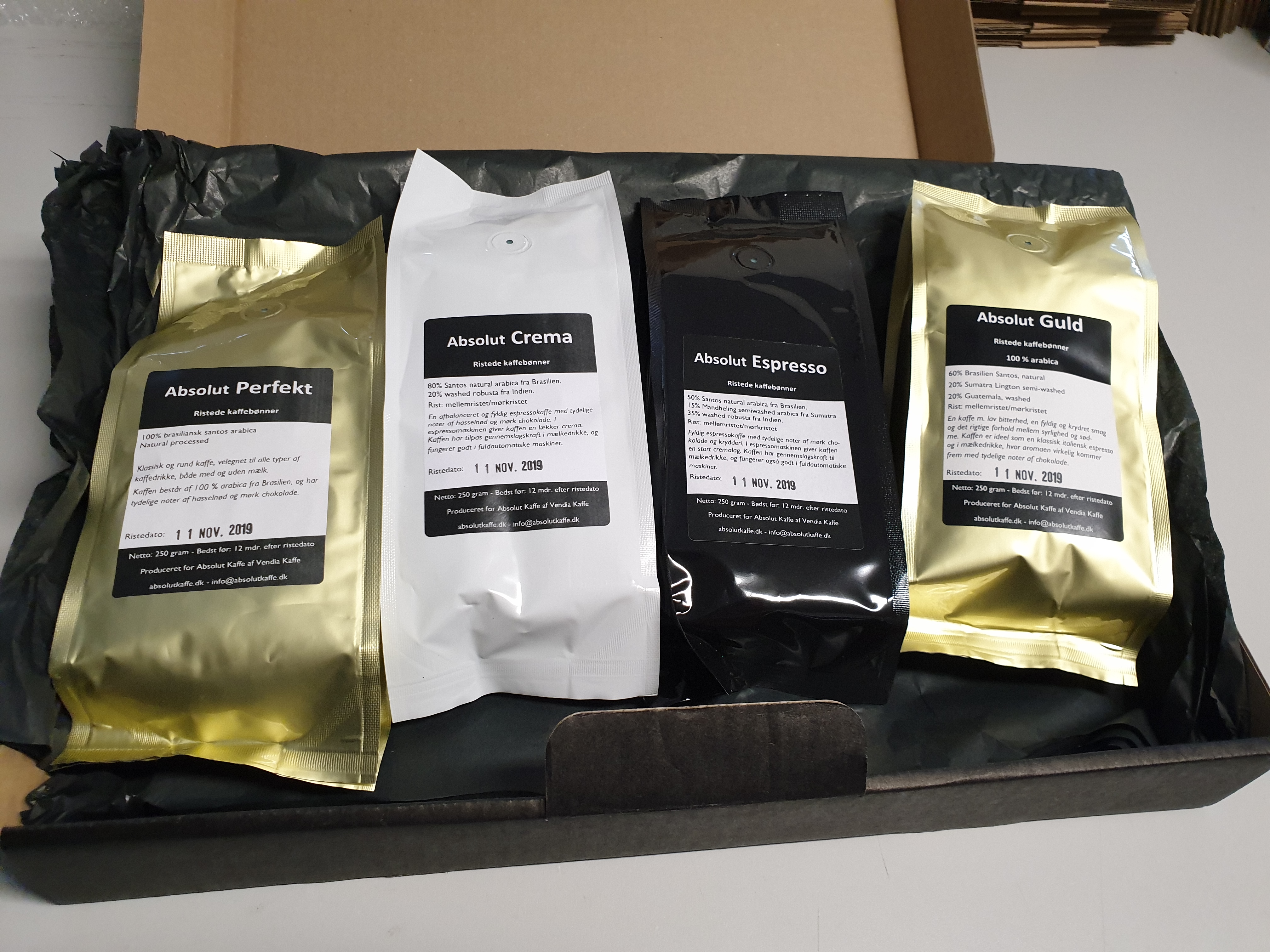 Friskristede kaffer i gaveæske - Kaffebønner - Absolut Kaffe